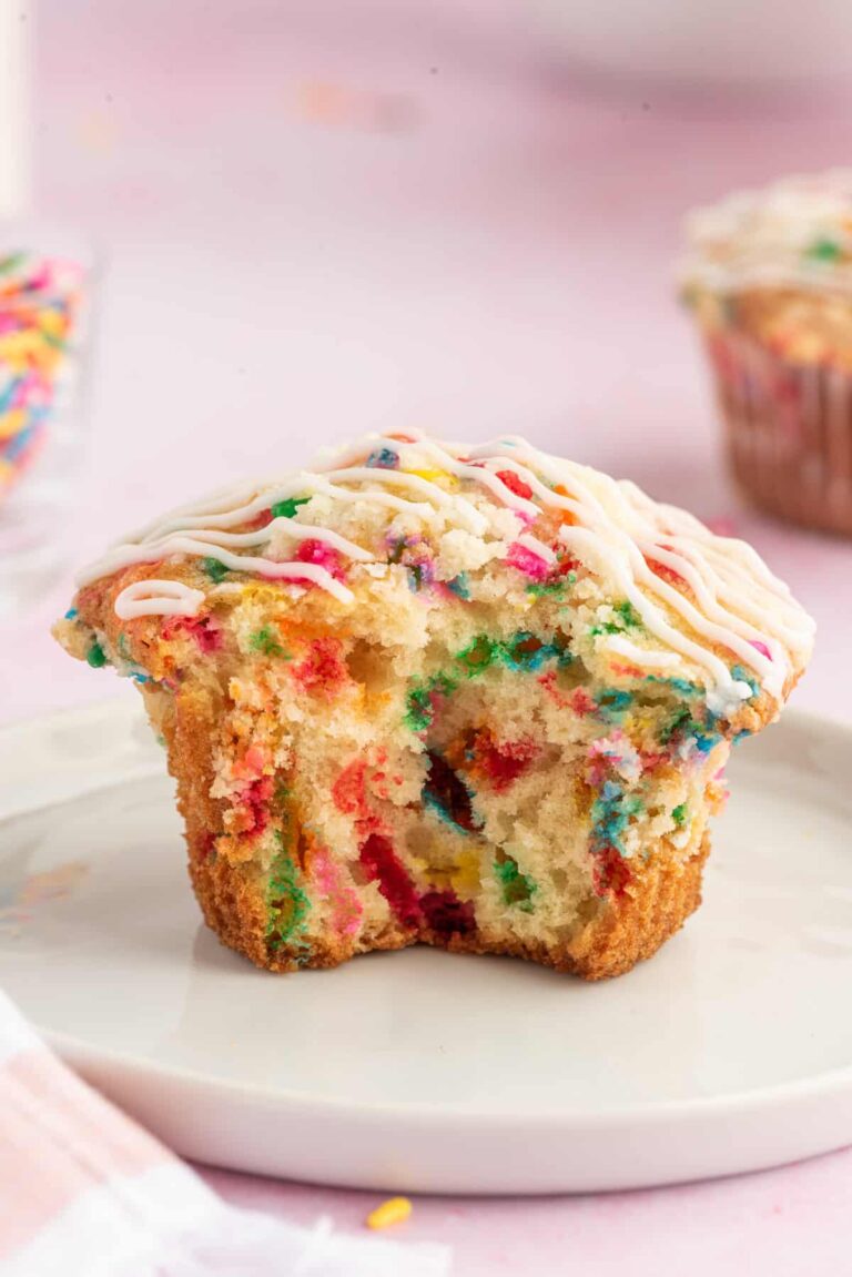 Funfetti Coffee Cake Muffins - The Suburban Soapbox