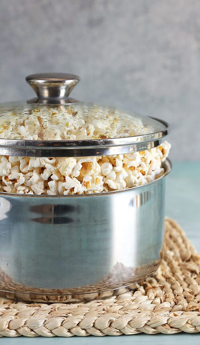 How to Make Popcorn on the Stove - The Suburban Soapbox
