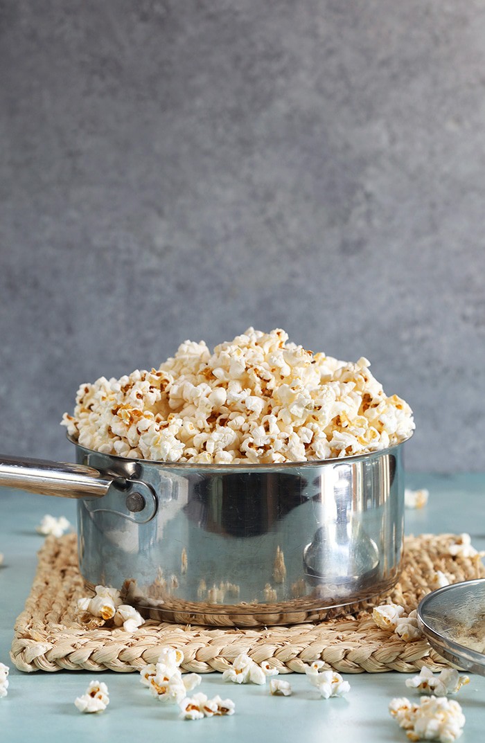 How to Make Popcorn on the Stove - The Suburban Soapbox