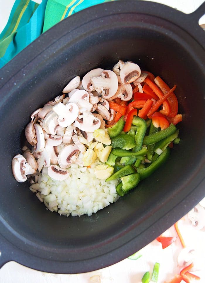 Slow Cooker Chicken Cacciatore Recipe - The Suburban Soapbox