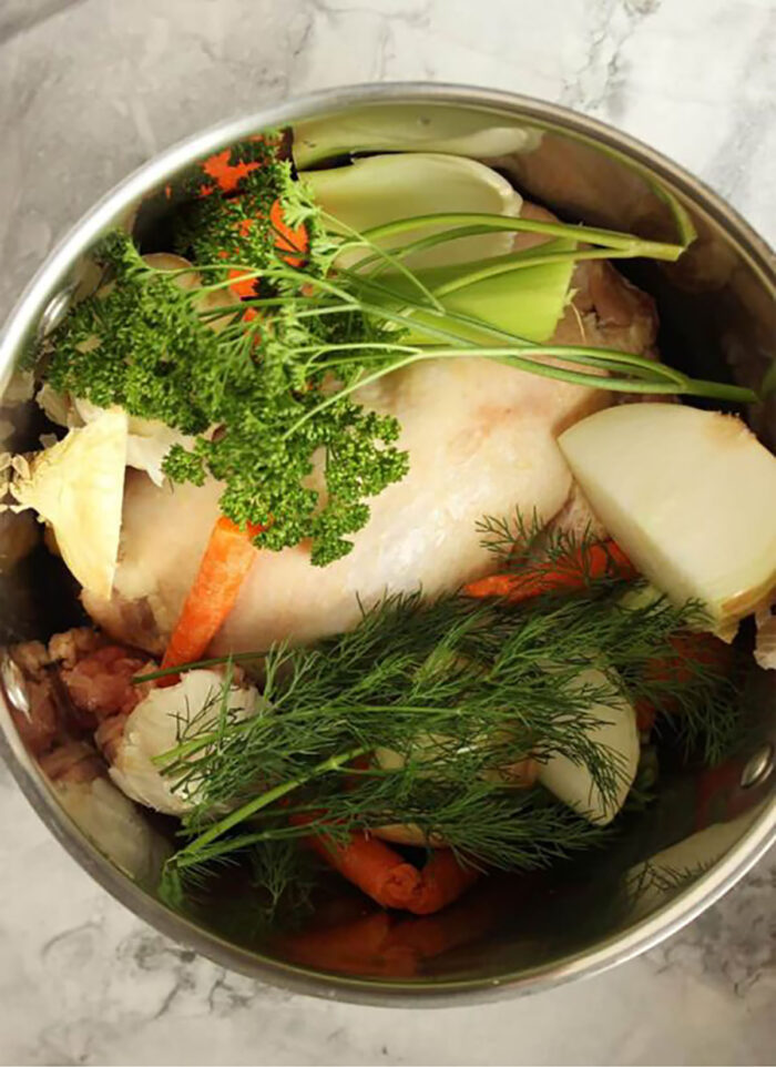 Best Homemade Chicken Stock - The Suburban Soapbox