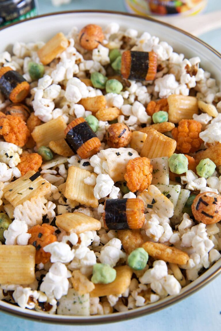 Quick and Easy Hurricane Popcorn - The Suburban Soapbox