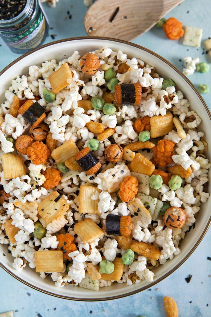 Quick and Easy Hurricane Popcorn - The Suburban Soapbox