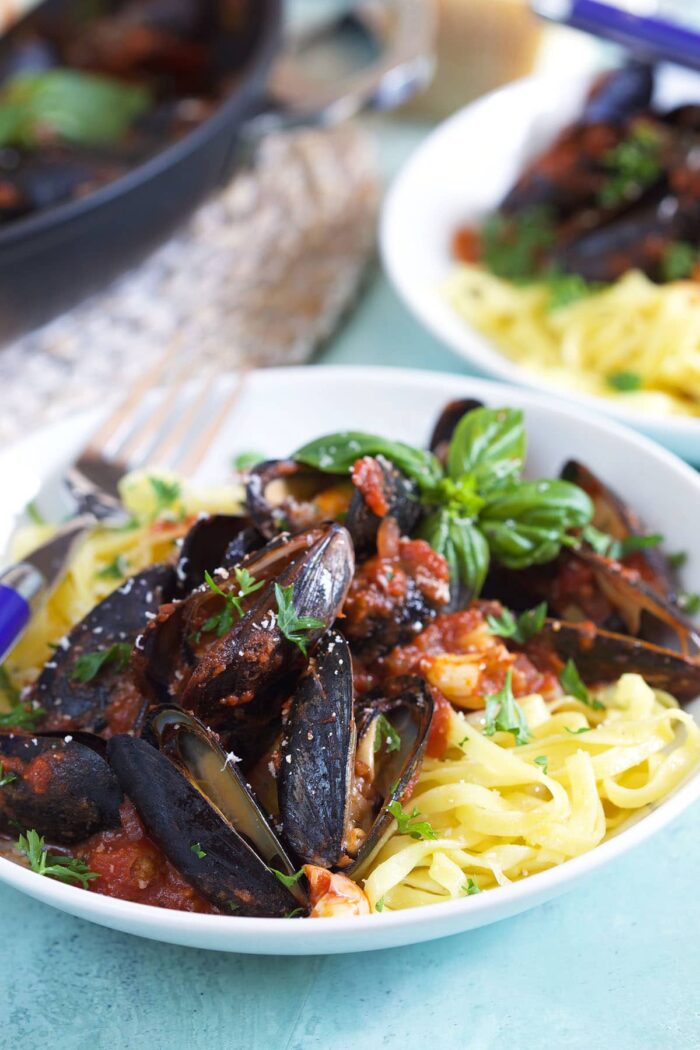Easy Mussels Marinara - The Suburban Soapbox