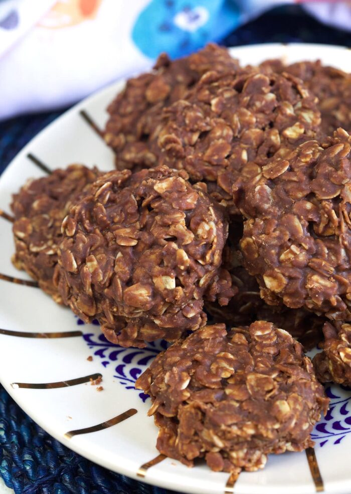 No Bake Chocolate Peanut Butter Oatmeal Cookies - The Suburban Soapbox