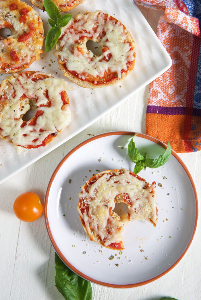Mini Pizza Bagels - The Suburban Soapbox