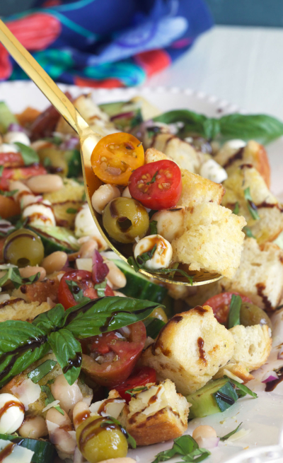 Classic Italian Panzanella Salad - The Suburban Soapbox