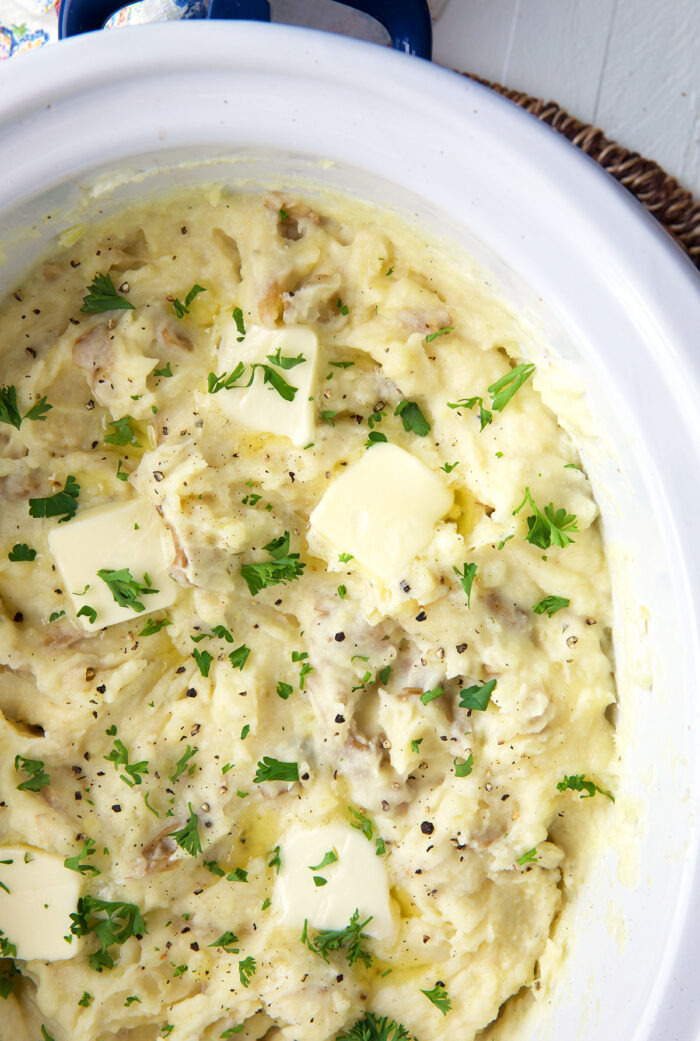 Slow Cooker Mashed Potatoes - The Suburban Soapbox