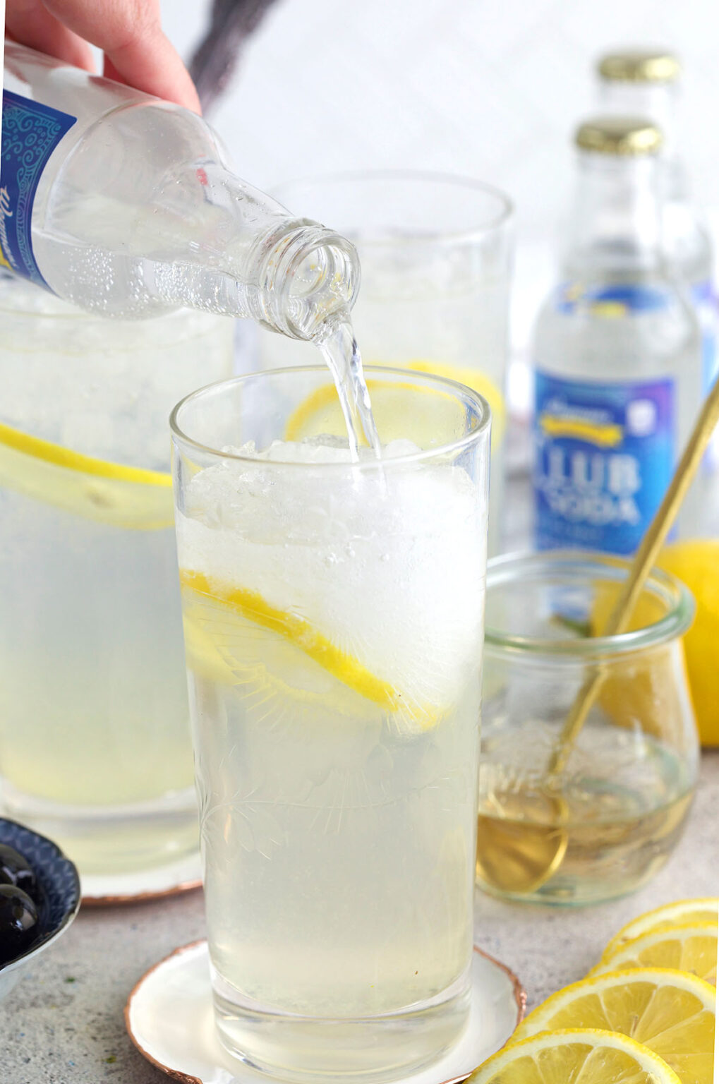 Tom Collins (Gin Sour Cocktail) - The Suburban Soapbox