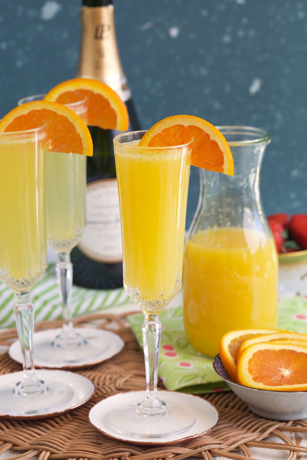 How to Make a Mimosa - The Suburban Soapbox