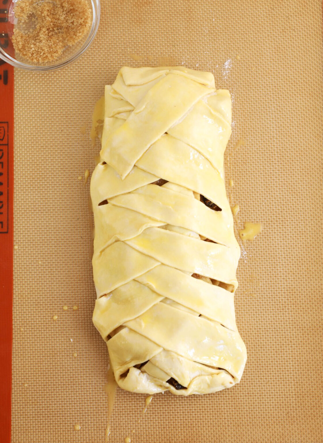 Easy Apple Strudel - The Suburban Soapbox