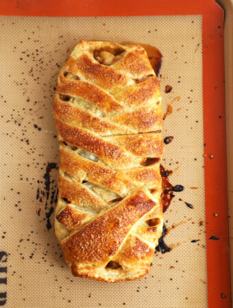 Easy Apple Strudel - The Suburban Soapbox