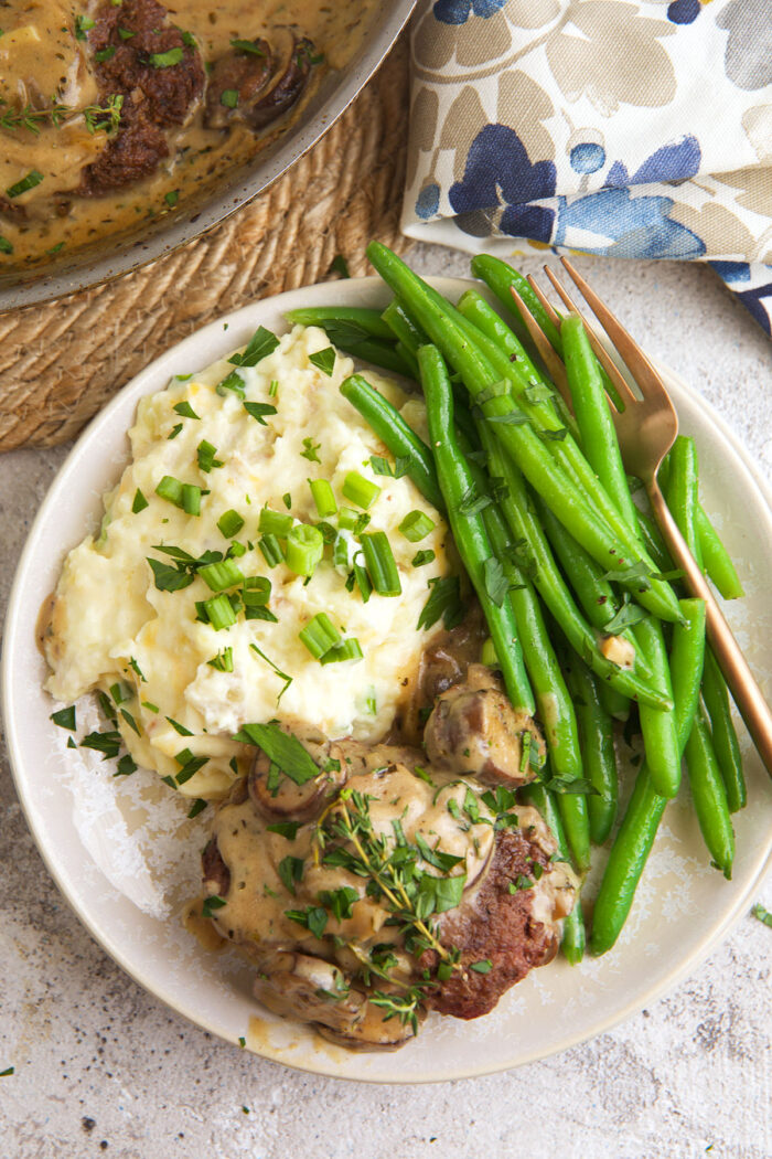 Chopped Steak With Gravy - The Suburban Soapbox
