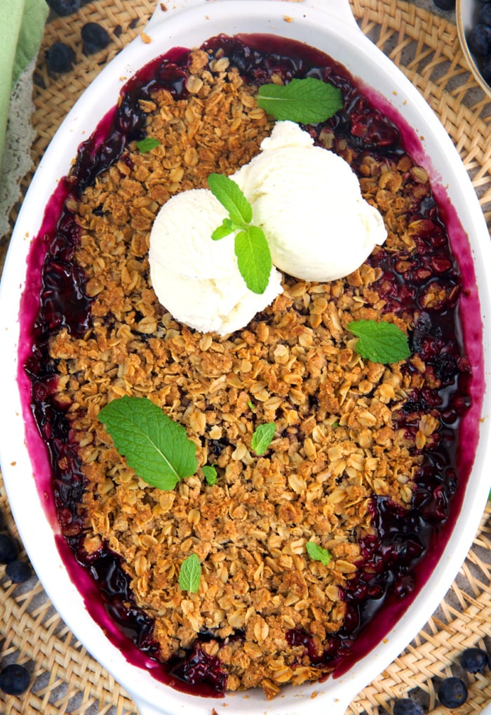Easy Blueberry Crisp - The Suburban Soapbox