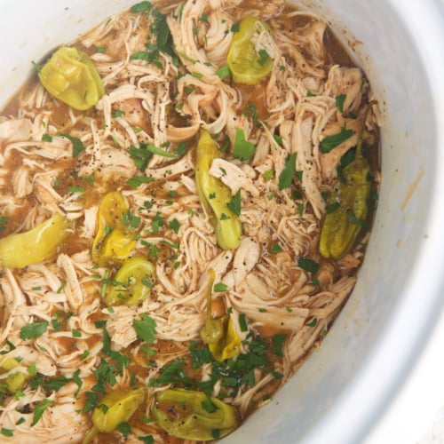 Easy Slow Cooker Mississippi Chicken – Tender, Tangy & Budget-Friendly