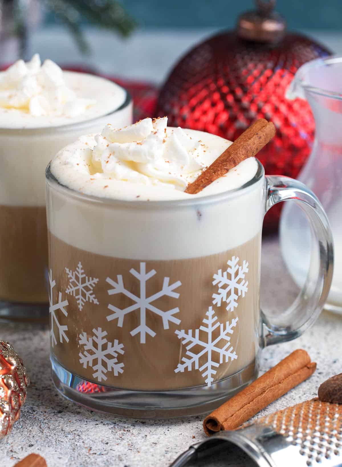 Easy Eggnog Latte Recipe (Starbucks-Style Christmas Coffee)